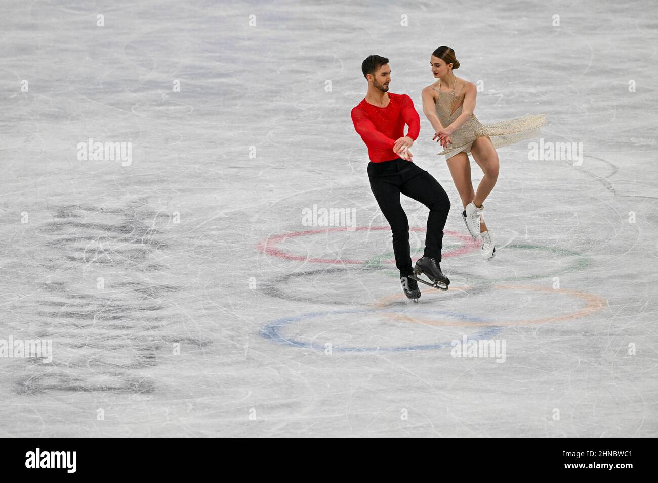BEIJING, CHINA - FEBRUARY 14: Gabriella Papadakis and Guillaume Cizeron ...