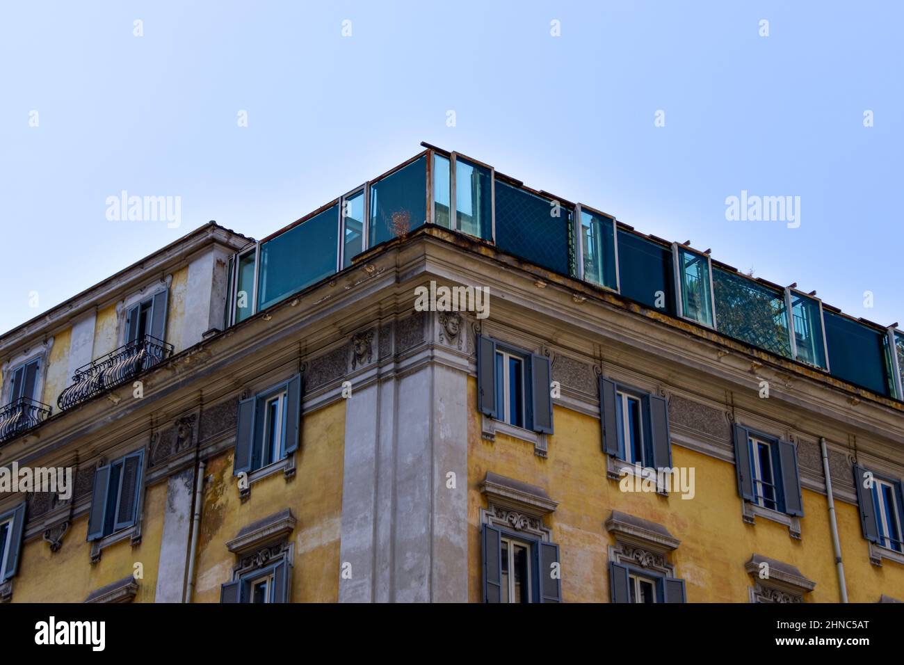 Residential building in rome hi-res stock photography and images - Alamy