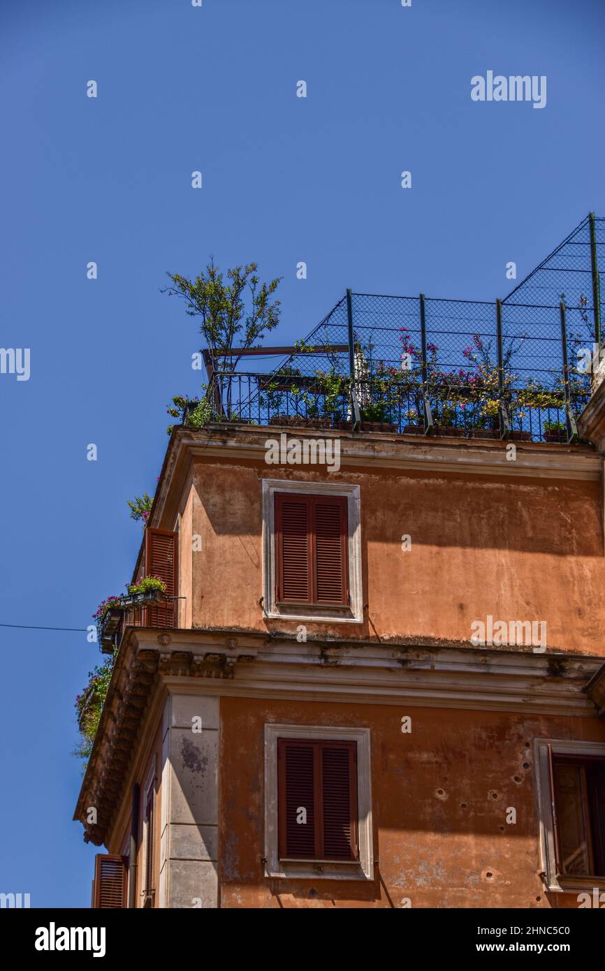 Residential building in rome hi-res stock photography and images - Alamy