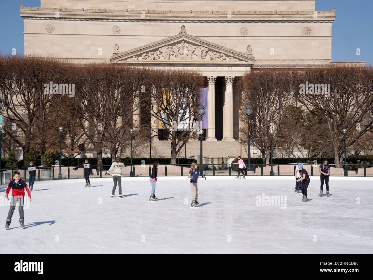 Sculpture garden ice rink hi-res stock photography and images - Alamy