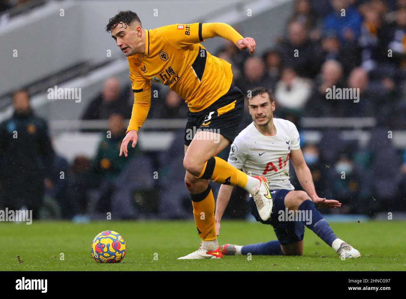 Harry winks 2022 hi-res stock photography and images - Alamy
