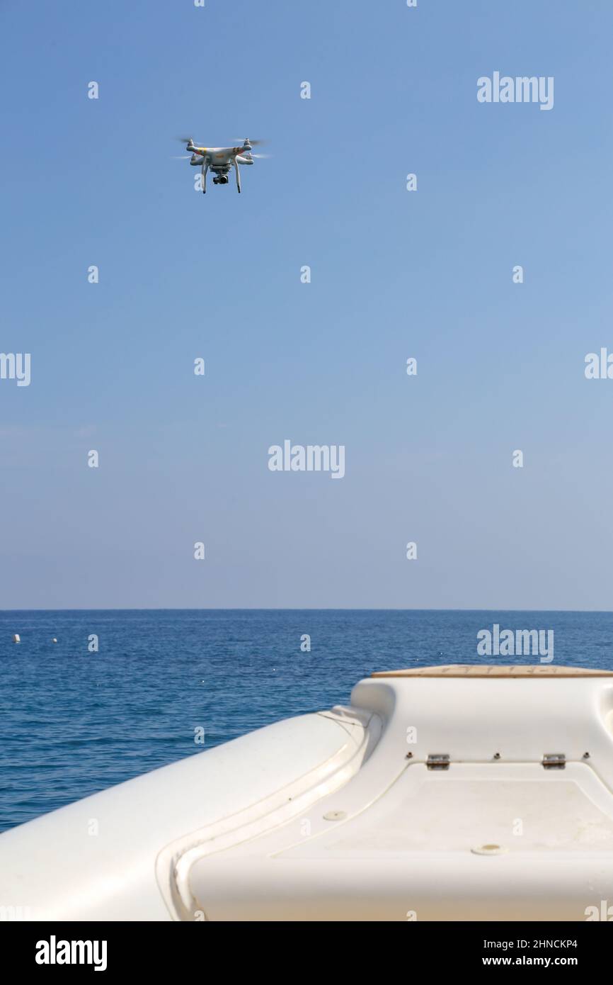 Flying drone from boat hi-res stock photography and images - Alamy