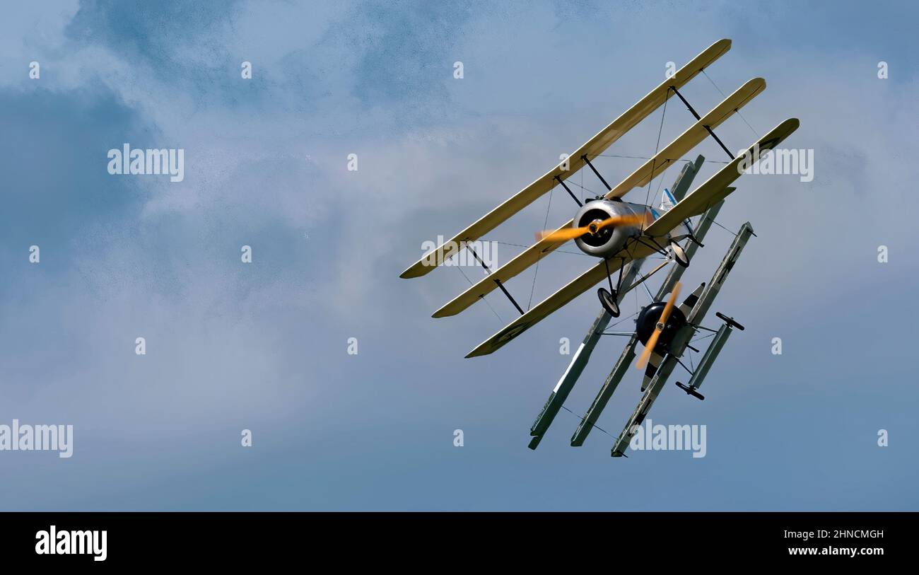 Two airplanes hi-res stock photography and images - Alamy
