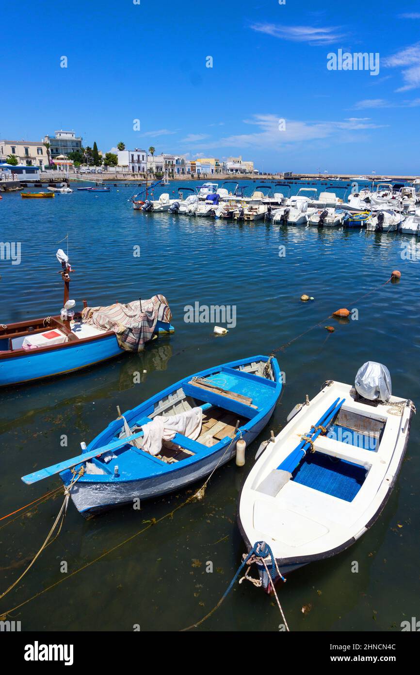 Italy, Apulia, Bari, Santo Spirito, harbour Stock Photo - Alamy