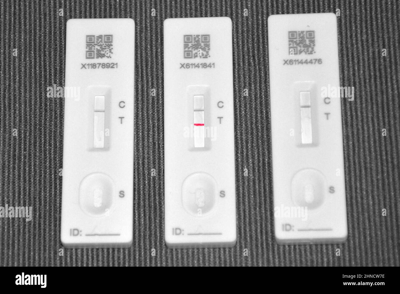 Positive lateral flow tests hi-res stock photography and images - Alamy