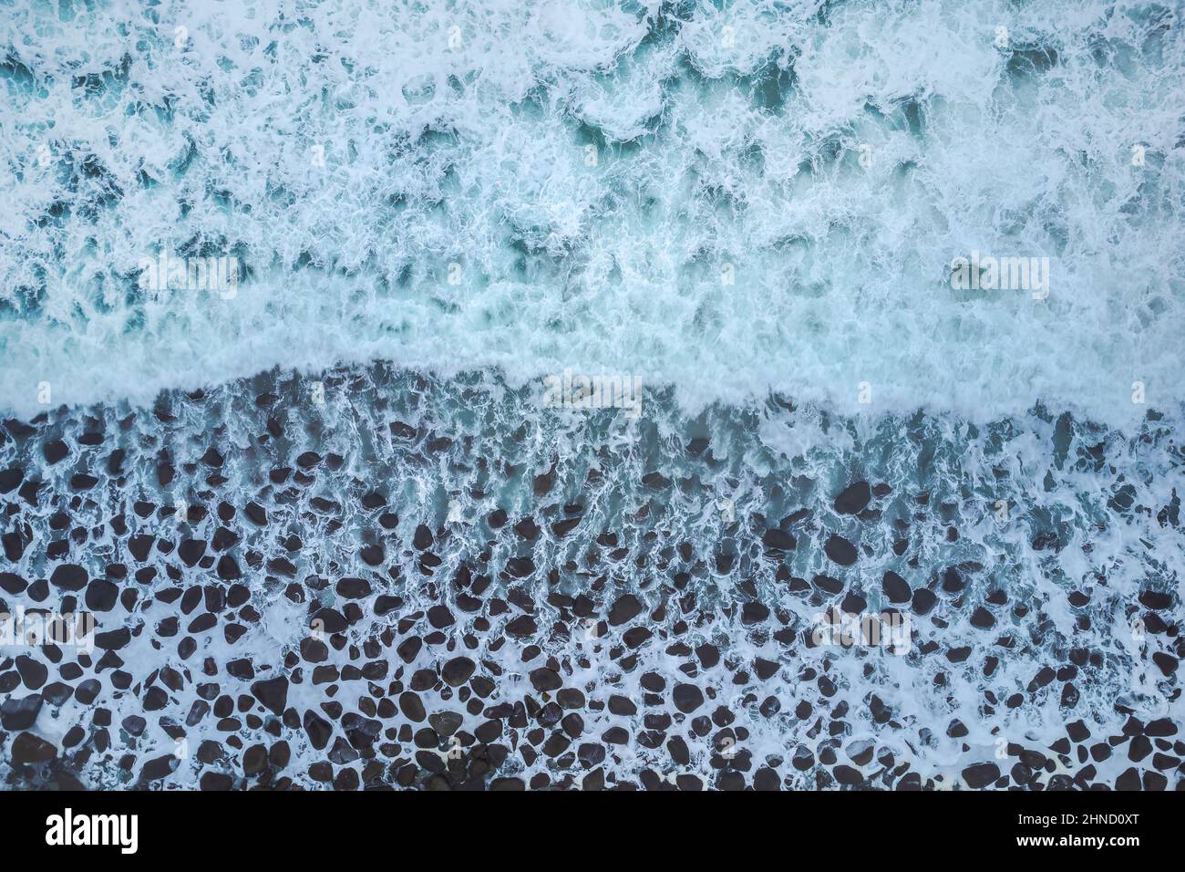 Dashing wave hi-res stock photography and images - Alamy