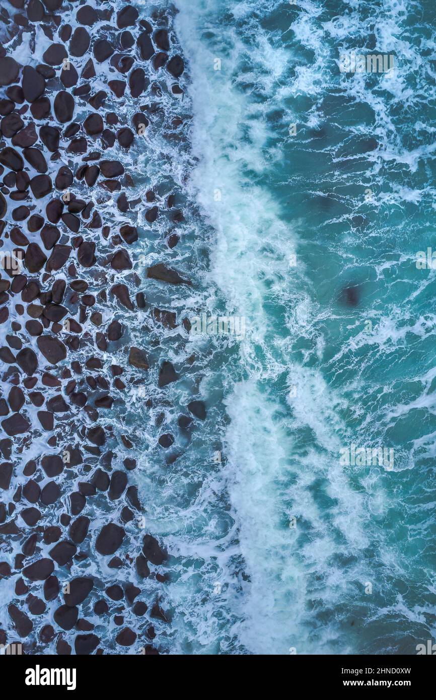 Dashing wave hi-res stock photography and images - Alamy