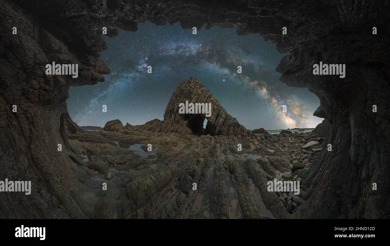 Dark star cave hi-res stock photography and images - Alamy