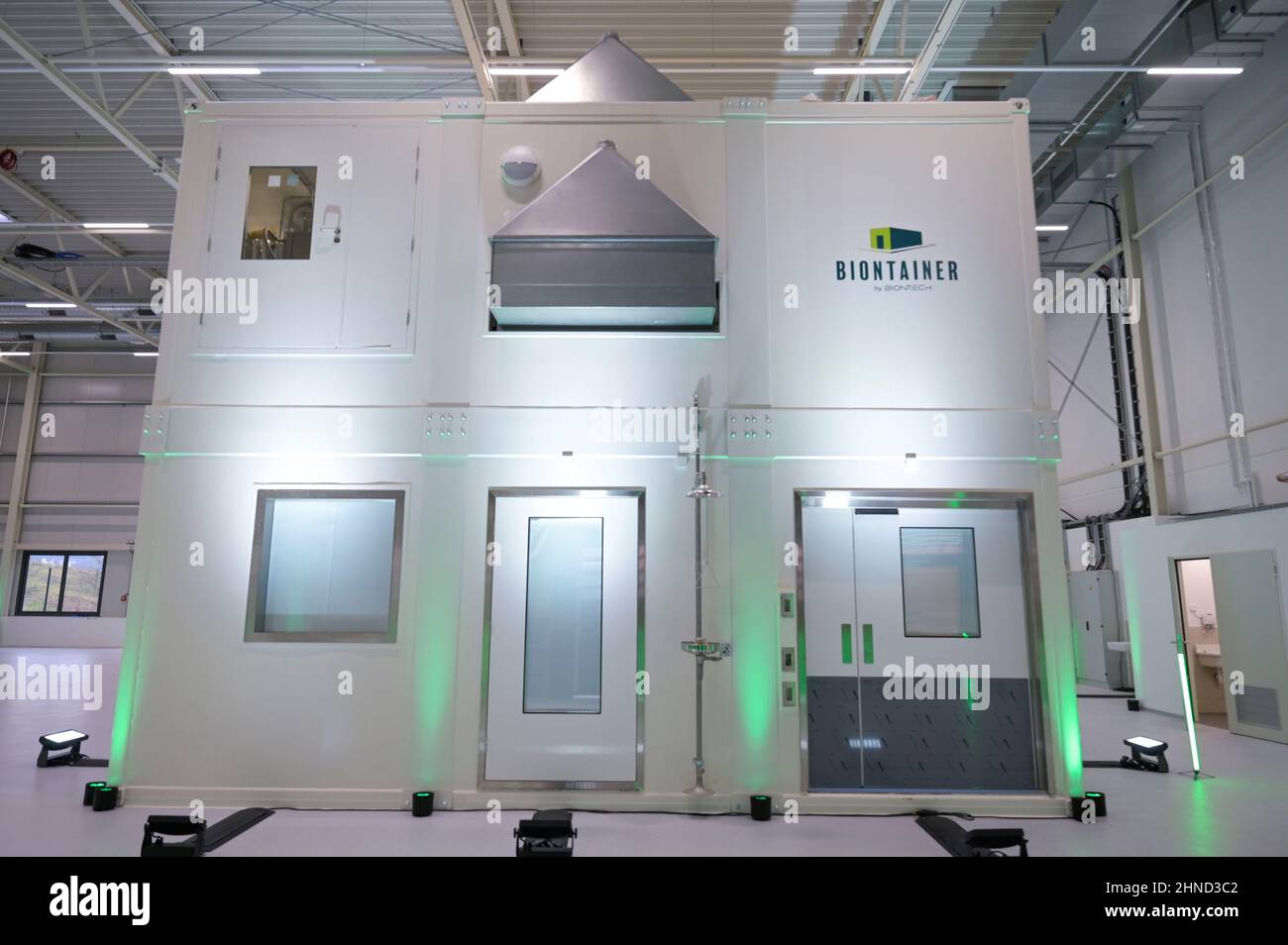 Mrna based vaccines hi-res stock photography and images - Alamy