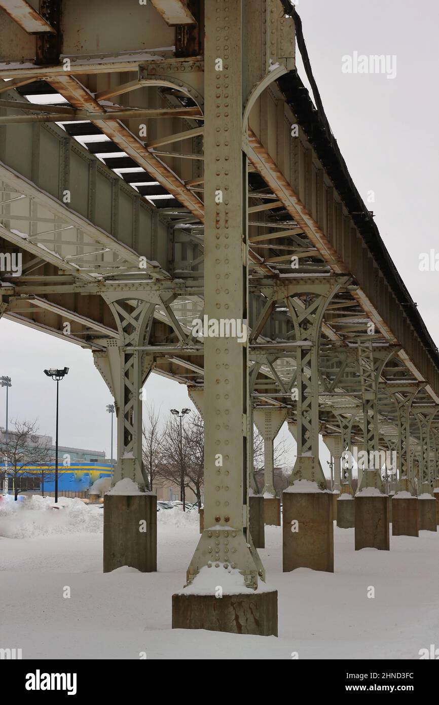 The rusty old weathered and worn steel framework of Chicago's elevated ...