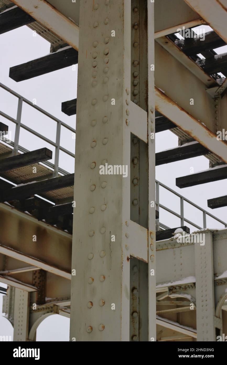 The rusty old weathered and worn steel framework of Chicago's elevated ...