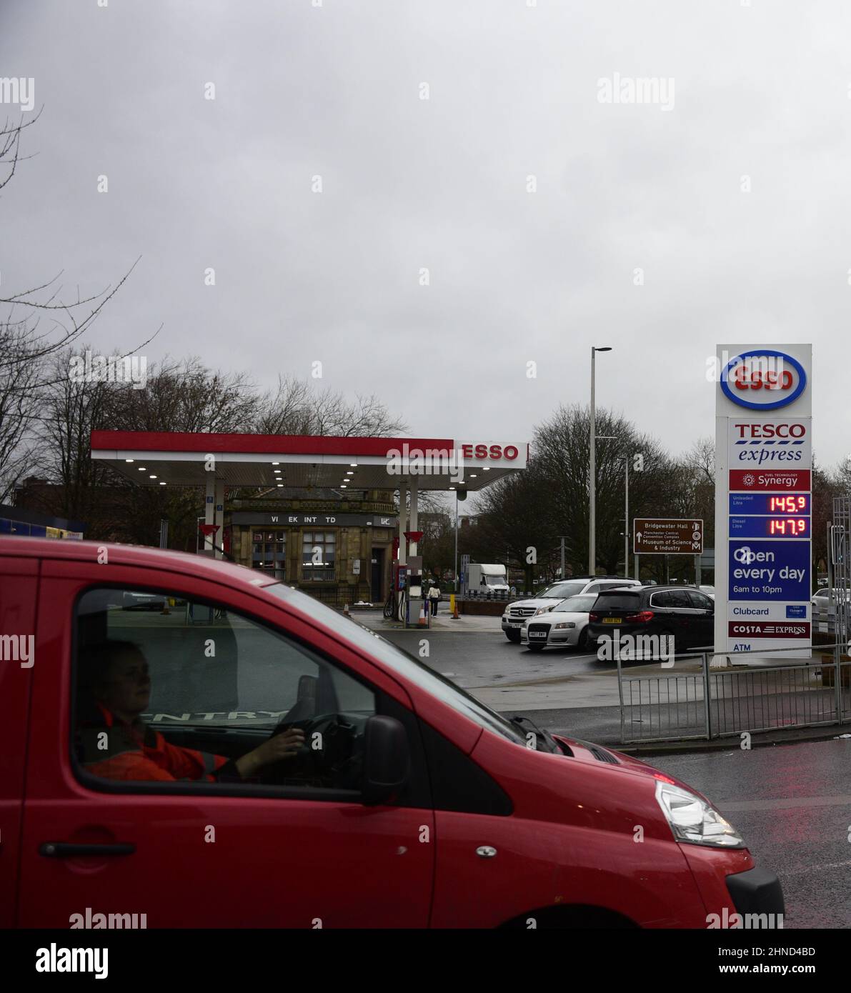 News consumer tesco hi-res stock photography and images - Alamy