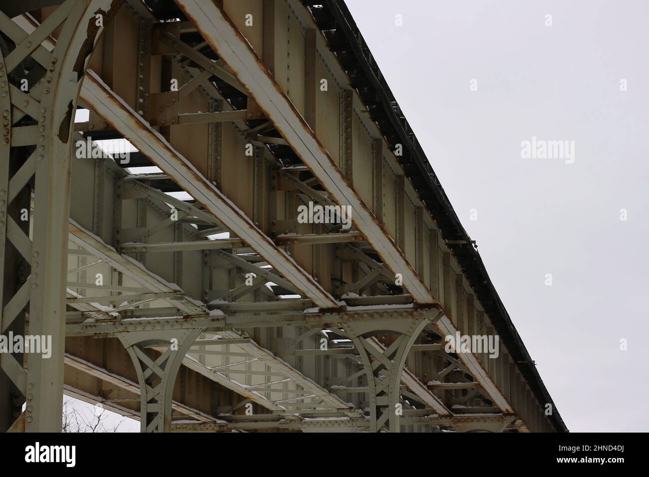 The rusty old weathered and worn steel framework of Chicago's elevated ...