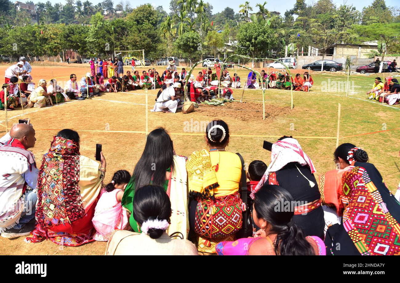 Tribes of assam hi-res stock photography and images - Alamy