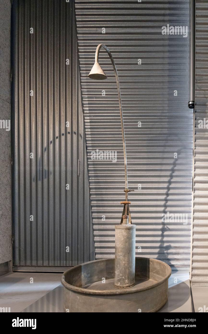 Shower hi-res stock photography and images - Alamy