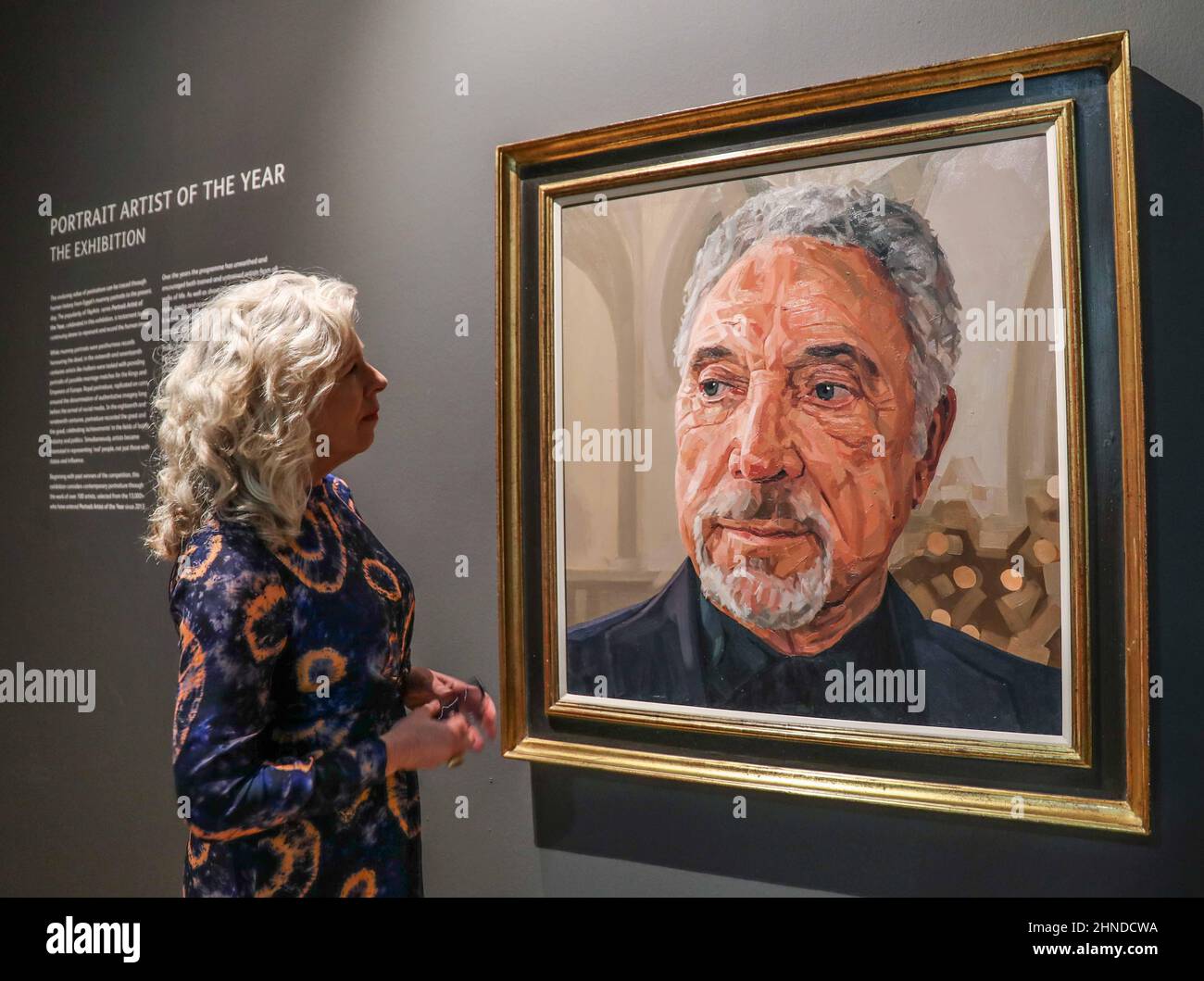 Compton Verney, Warwickshire, UK 16 February 2022 Kathleen looking at ...