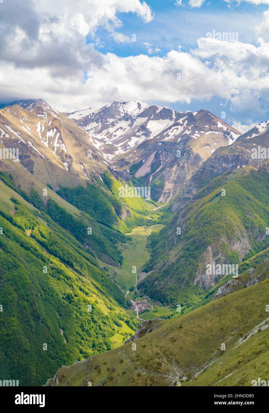Monte Sibilla in Montemonaco (Italy) - The landscape summit of Mount ...