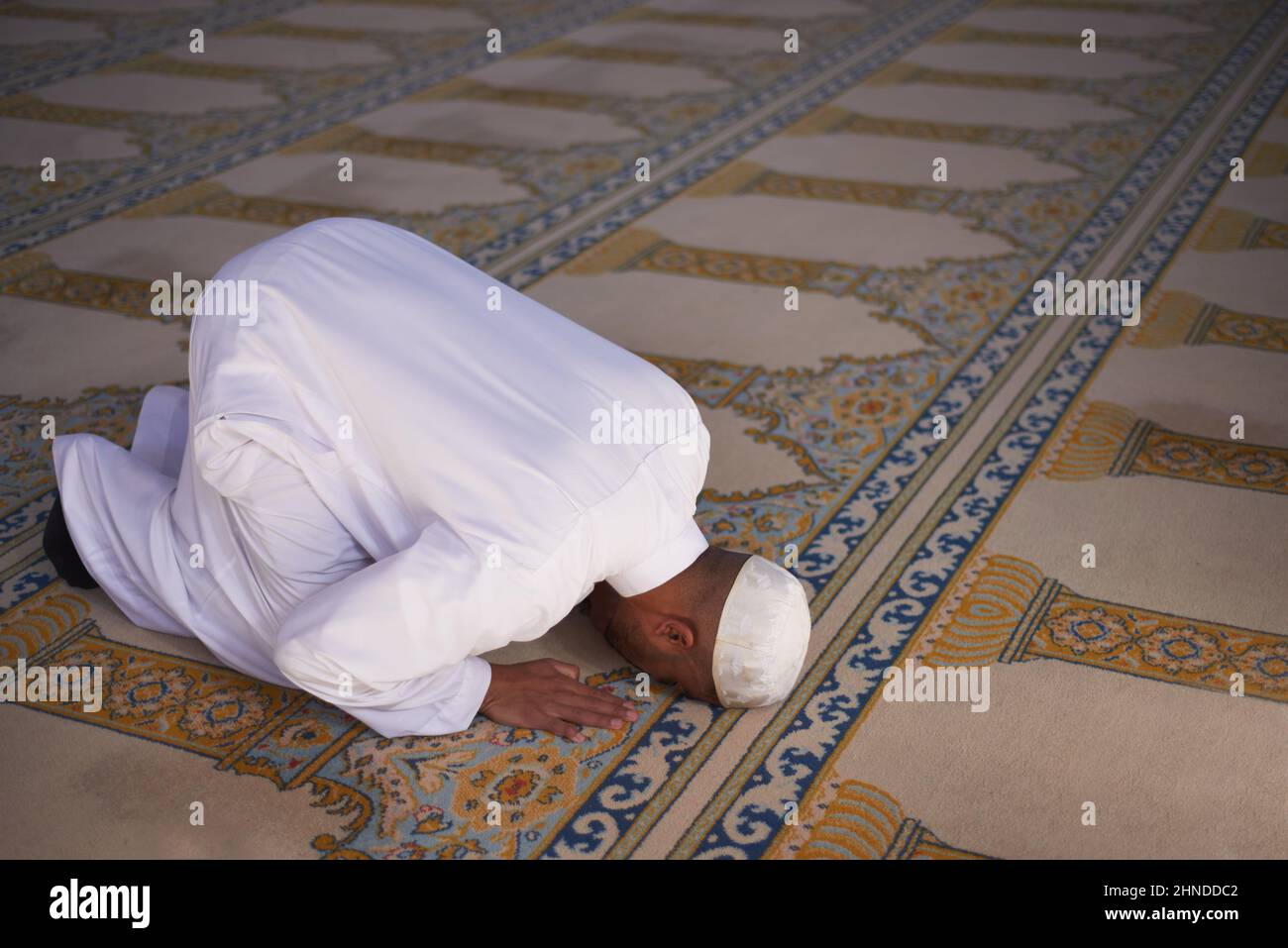 Forehead touching ground hi-res stock photography and images - Alamy