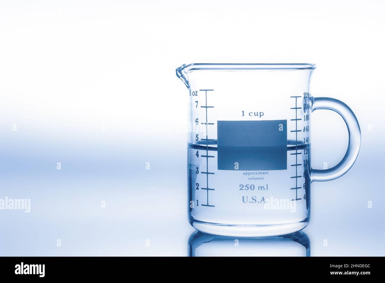 Beaker measurement hi-res stock photography and images - Alamy