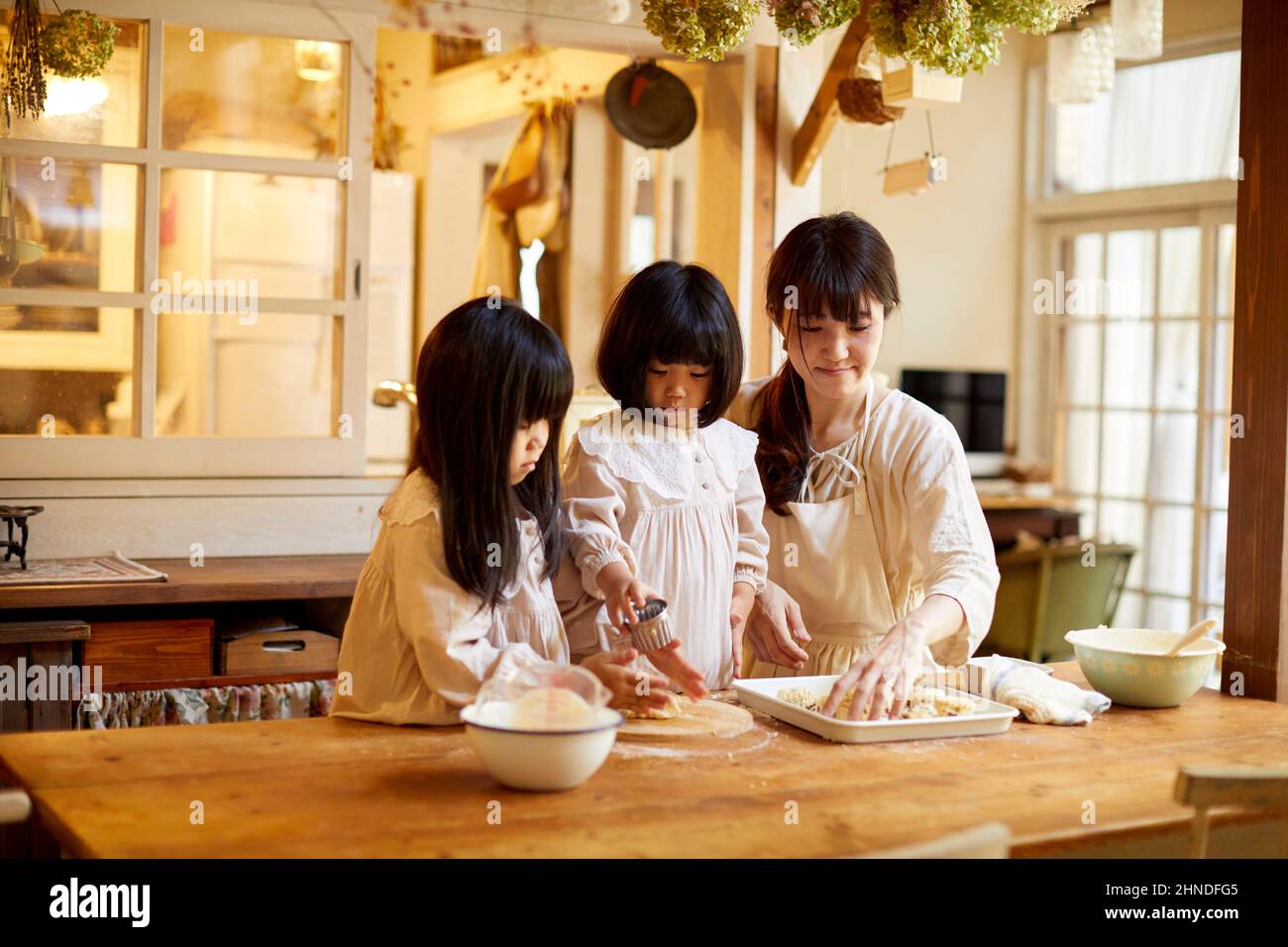 Children parent sweets hi-res stock photography and images - Alamy