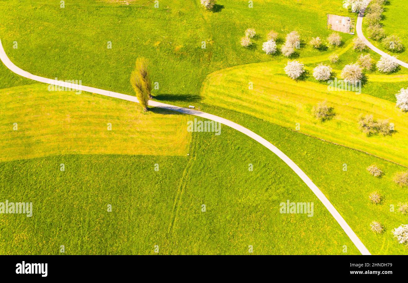 Highway through meadow hi-res stock photography and images - Alamy