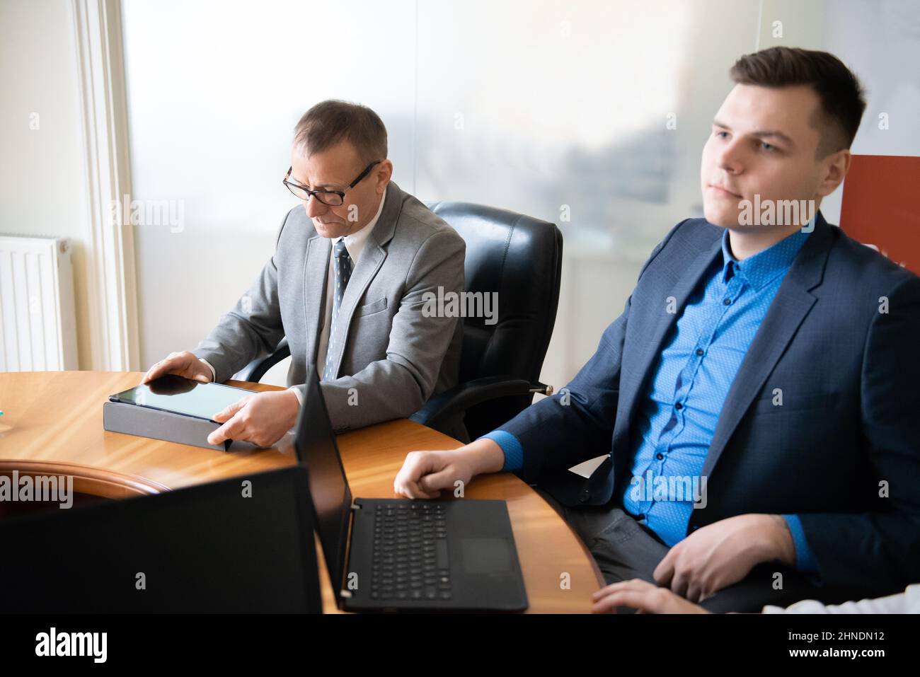 Business leadership roundtable hi-res stock photography and images - Alamy