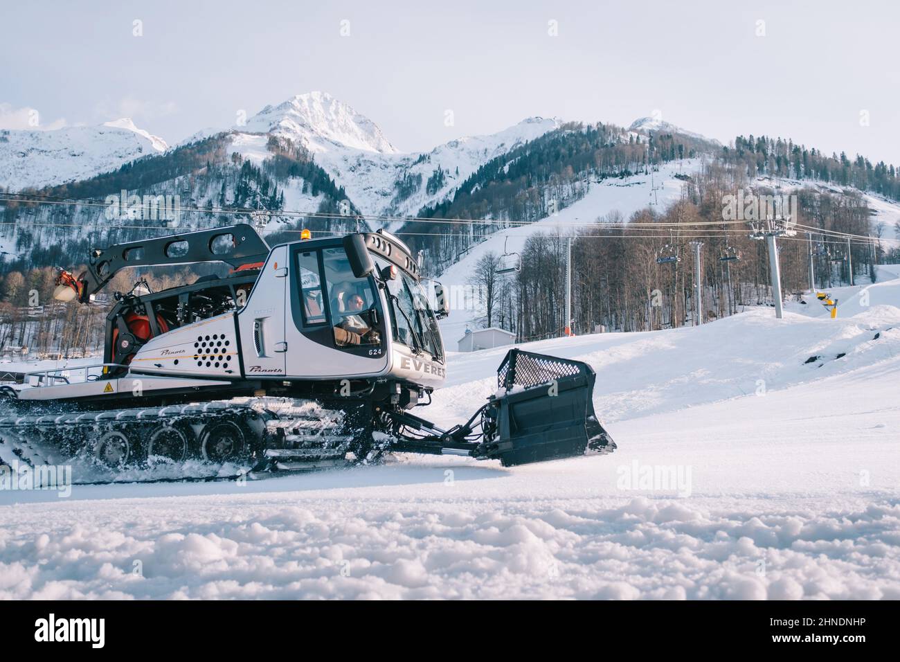 Tracked snow vehicle hi-res stock photography and images - Alamy