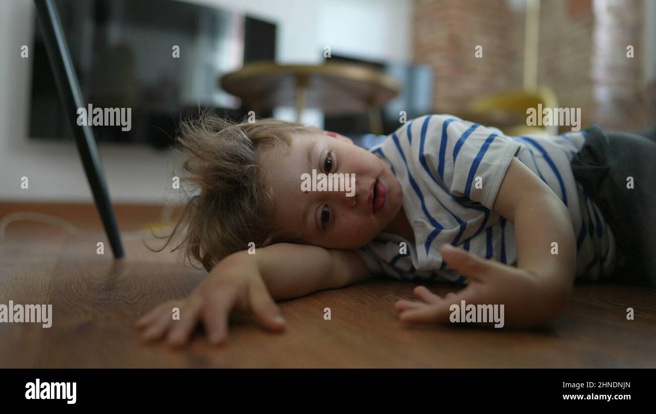 Child yawning waking up from nap drowsiness after sleep Stock Photo - Alamy