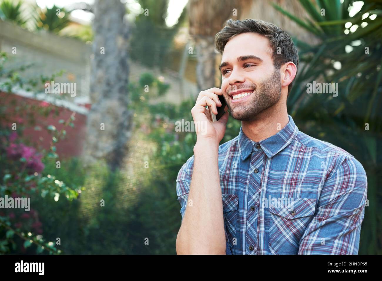Man candid outside hi-res stock photography and images - Alamy