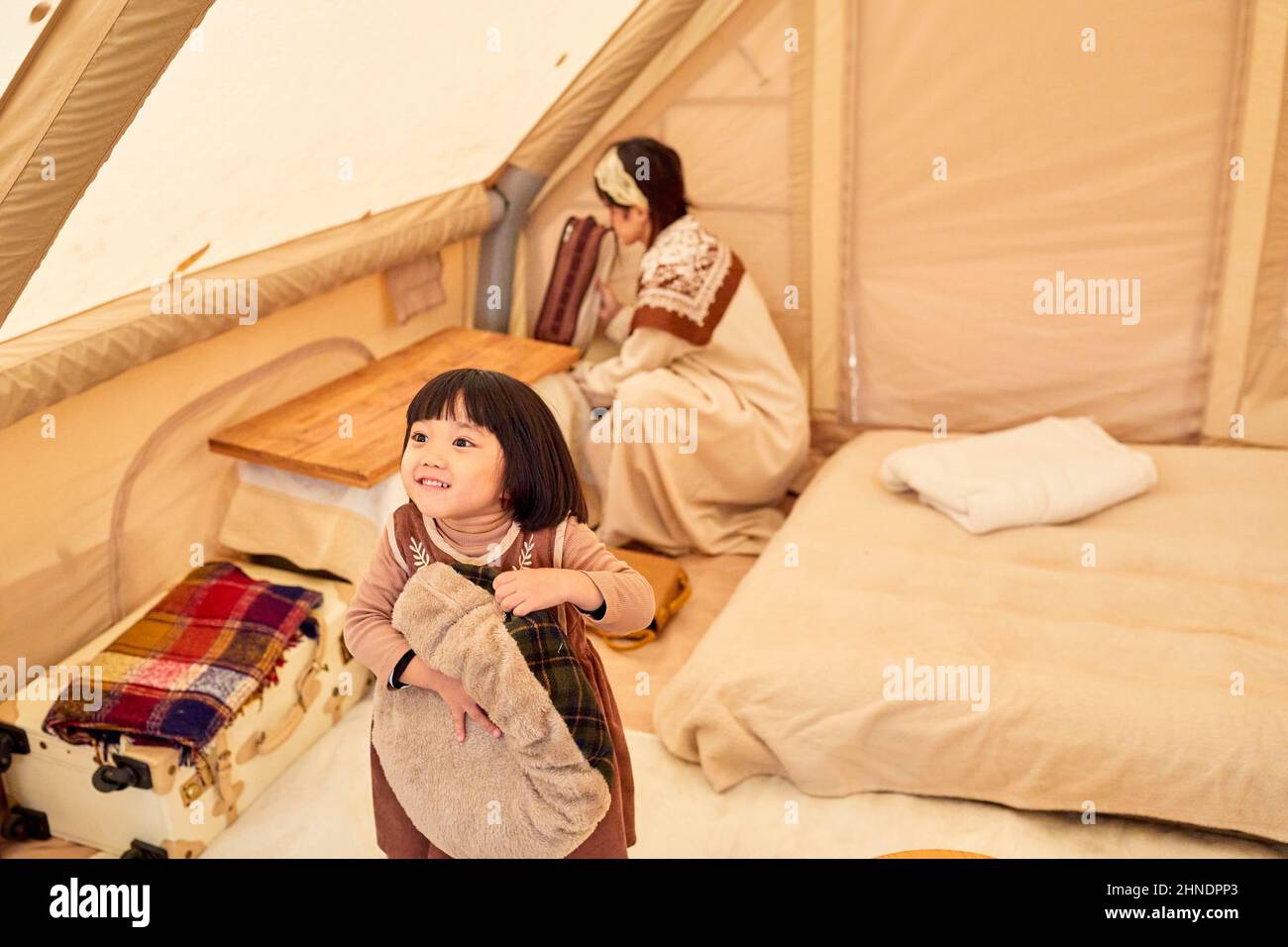 Family indoor tent hi-res stock photography and images - Alamy