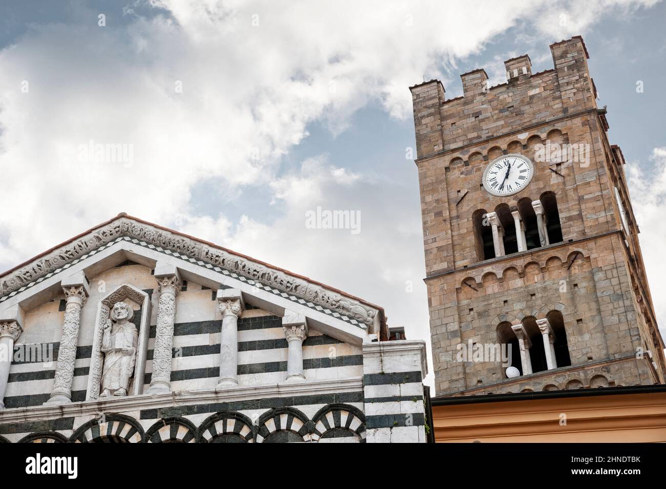 Medieval church architecture hi-res stock photography and images - Alamy