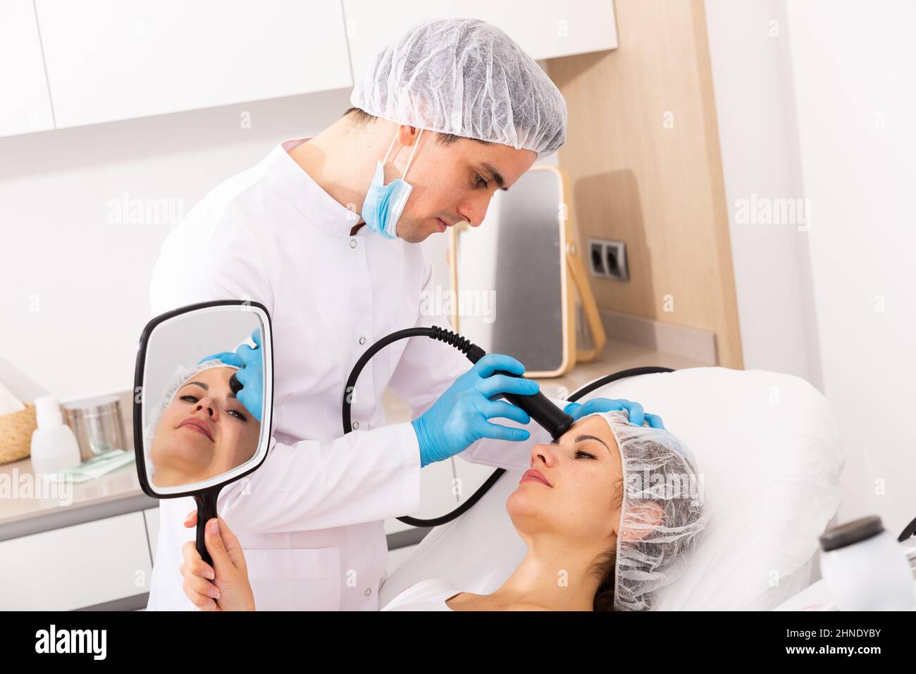 Needleless injection hi-res stock photography and images - Alamy