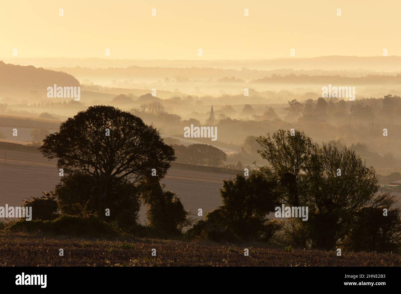 Landscape southern england hi-res stock photography and images - Alamy