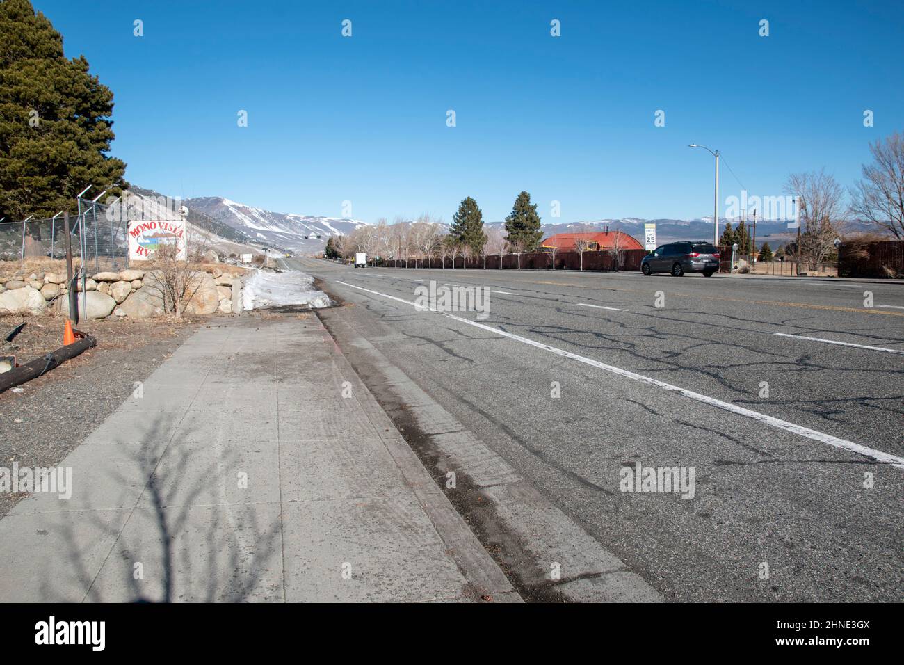 Lee vining sign hi-res stock photography and images - Alamy