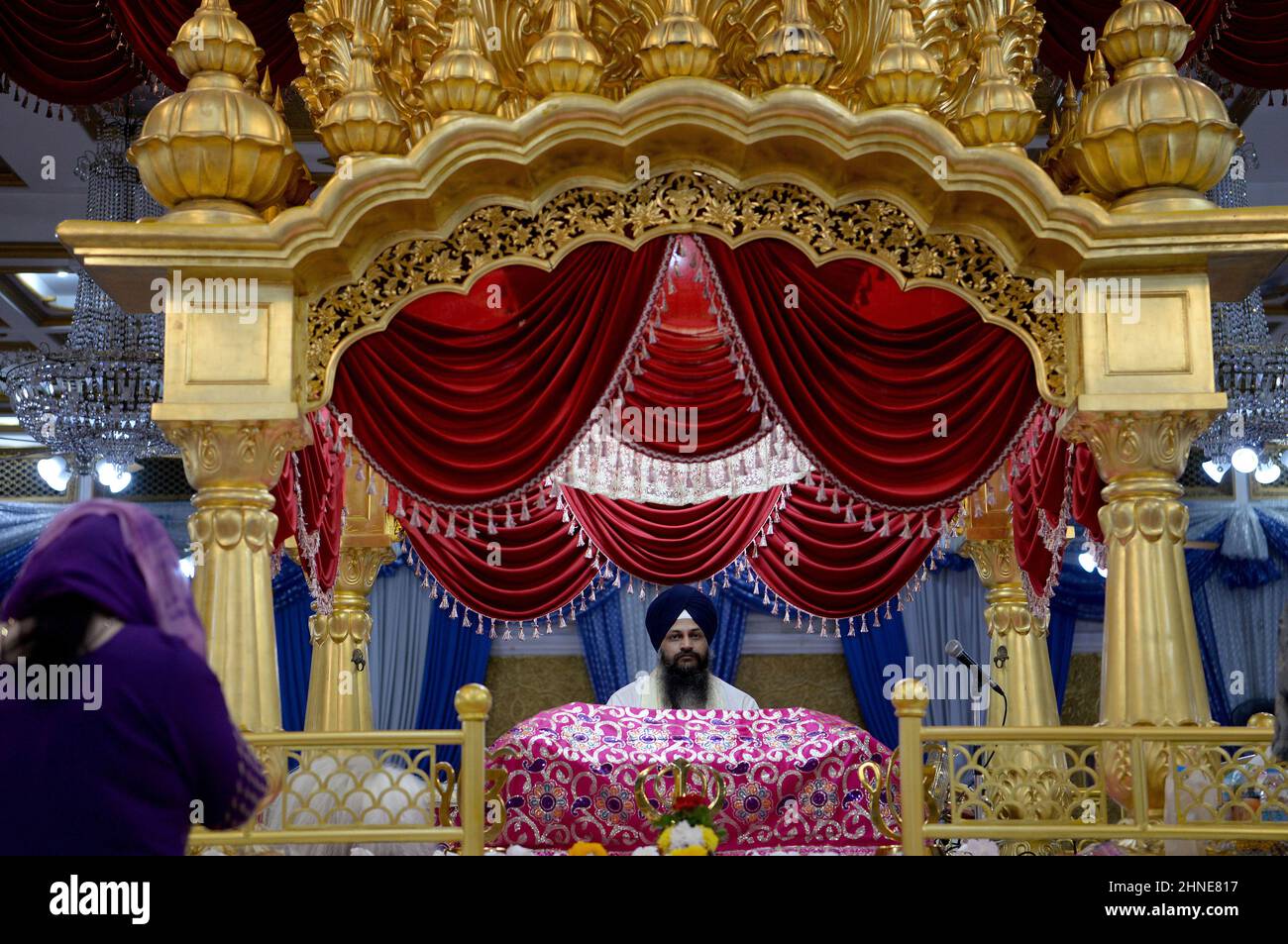 Sikh granthi hi-res stock photography and images - Alamy