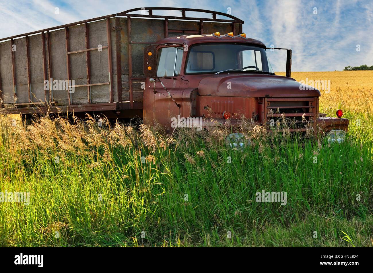 Rusty pick up truck restoration hi-res stock photography and images - Alamy