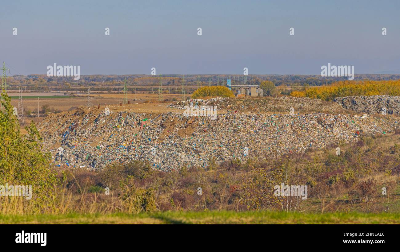 Big City Landfill Site Garbage Disposal Environment Stock Photo - Alamy