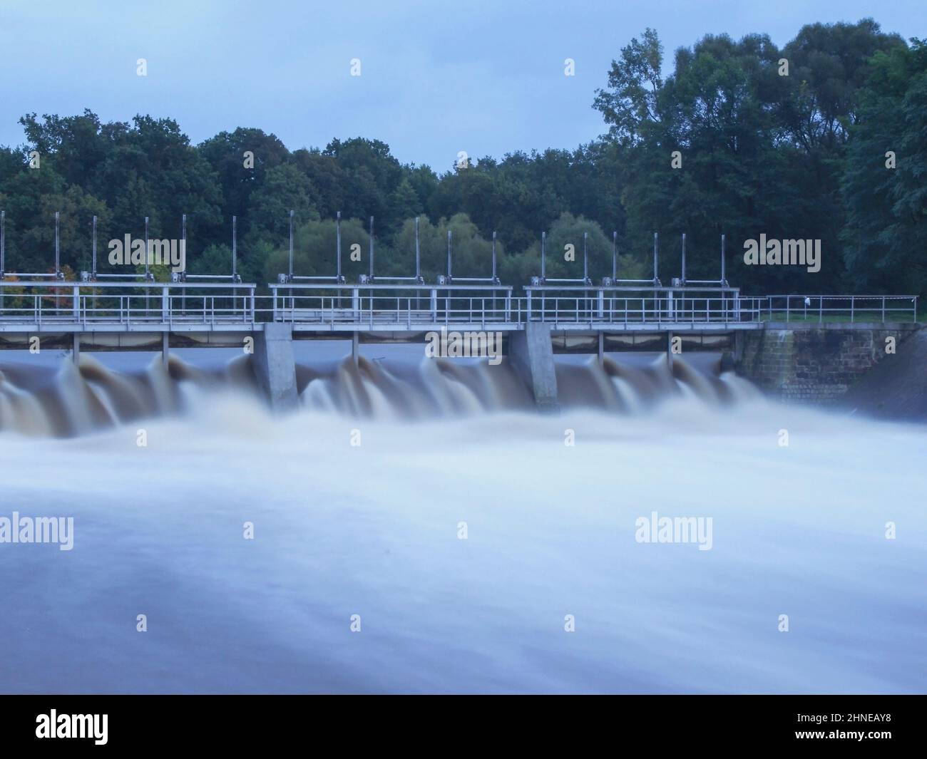 Hydroelectric dam and water drain hi-res stock photography and images ...