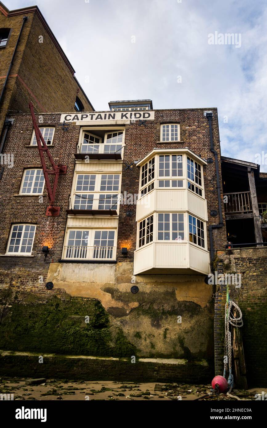 Captain Kidd Pub in Wapping, a redeveloped former docks area in Tower ...