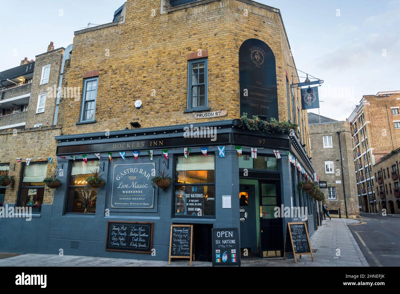 The dockers inn hi-res stock photography and images - Alamy