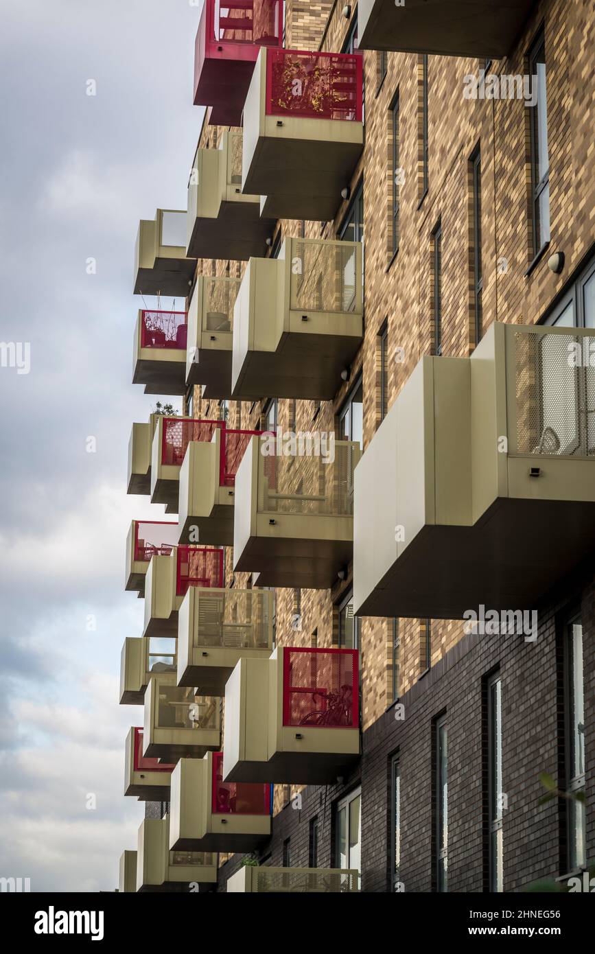 British housing estate balcony hi-res stock photography and images - Alamy