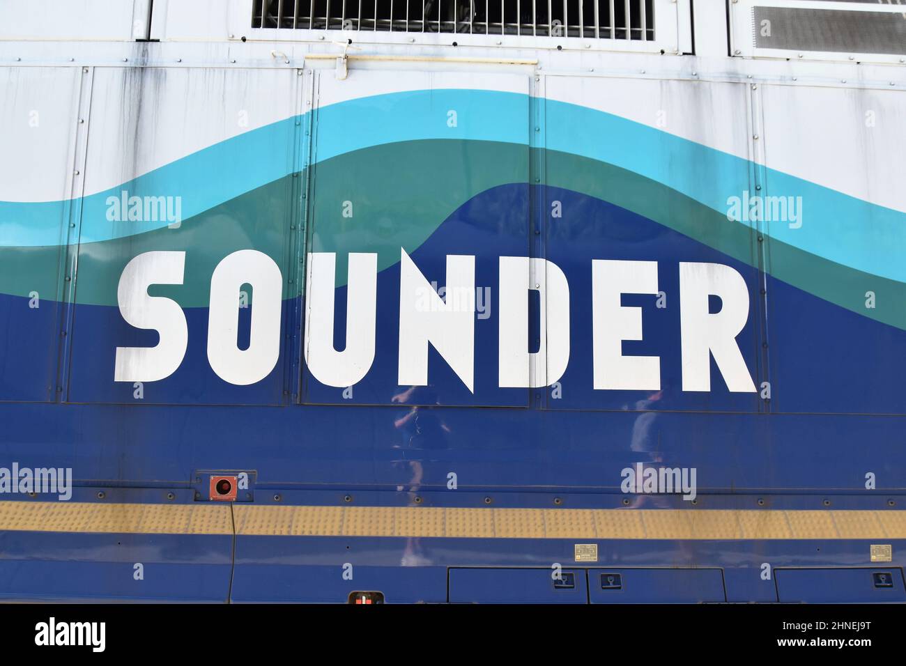The Seattle Sounder commuter rail train connecting Tacoma and Everett ...