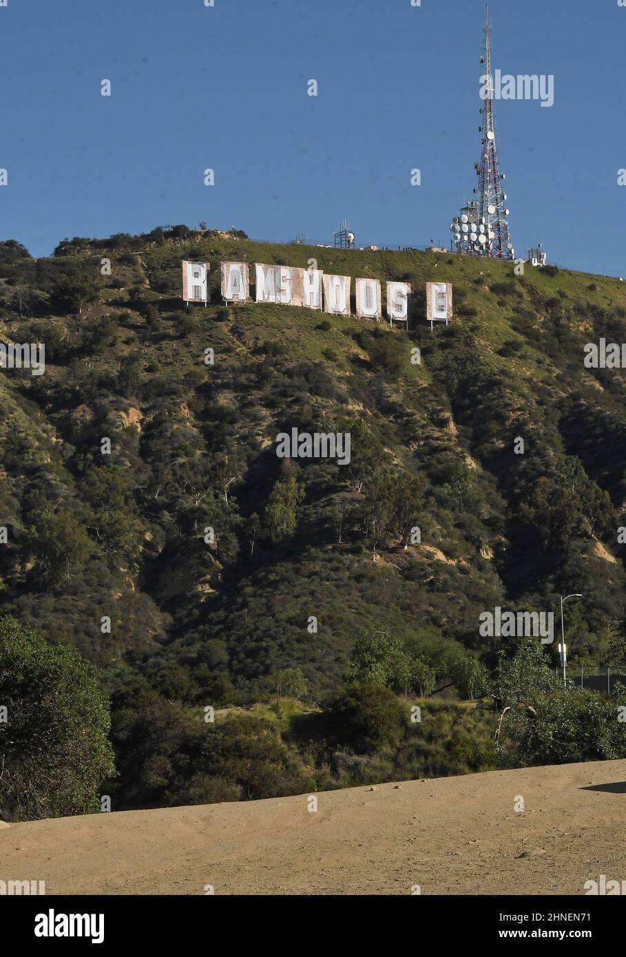 The Iconic Hollywood sign replaced with RAMS HOUSE to celebrate Super ...