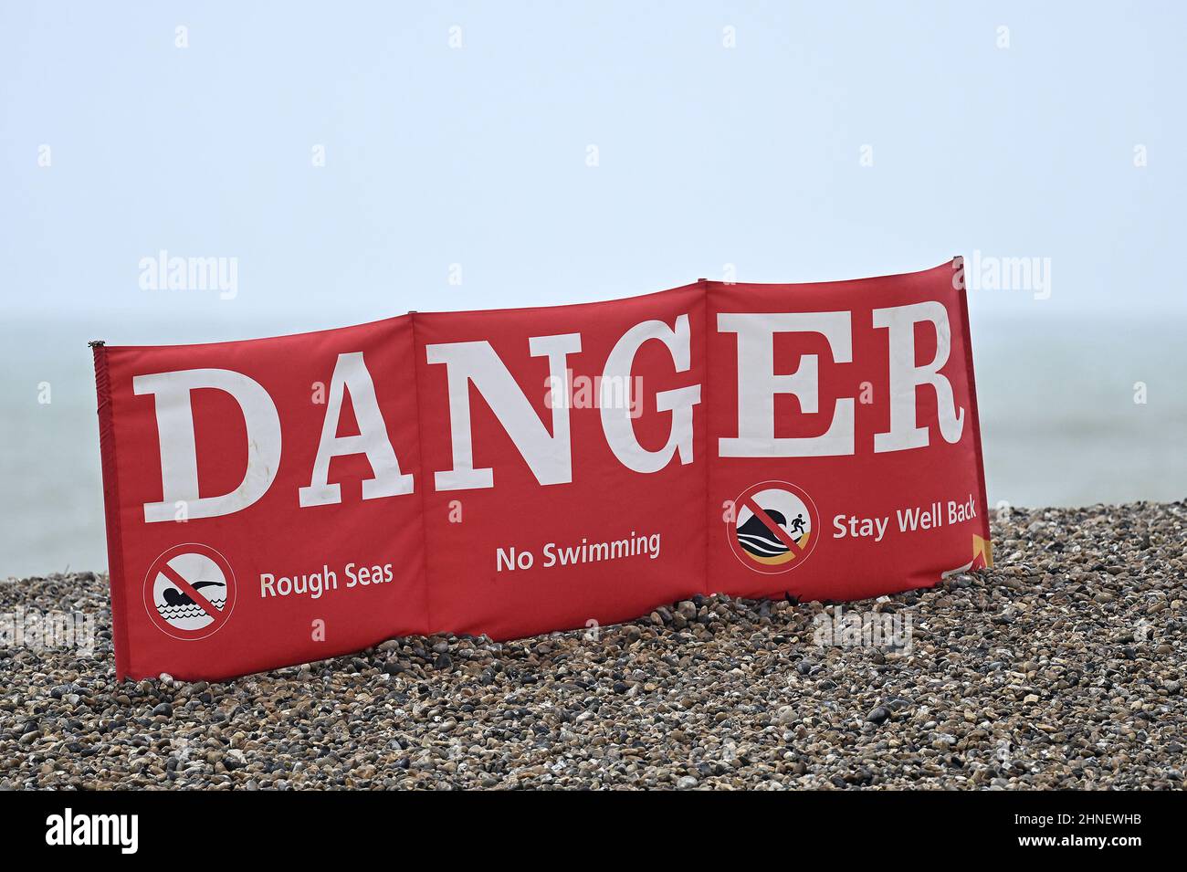 Brighton, United Kingdom. 16th Feb, 2022. Storm Dudley. Beach. Brighton ...