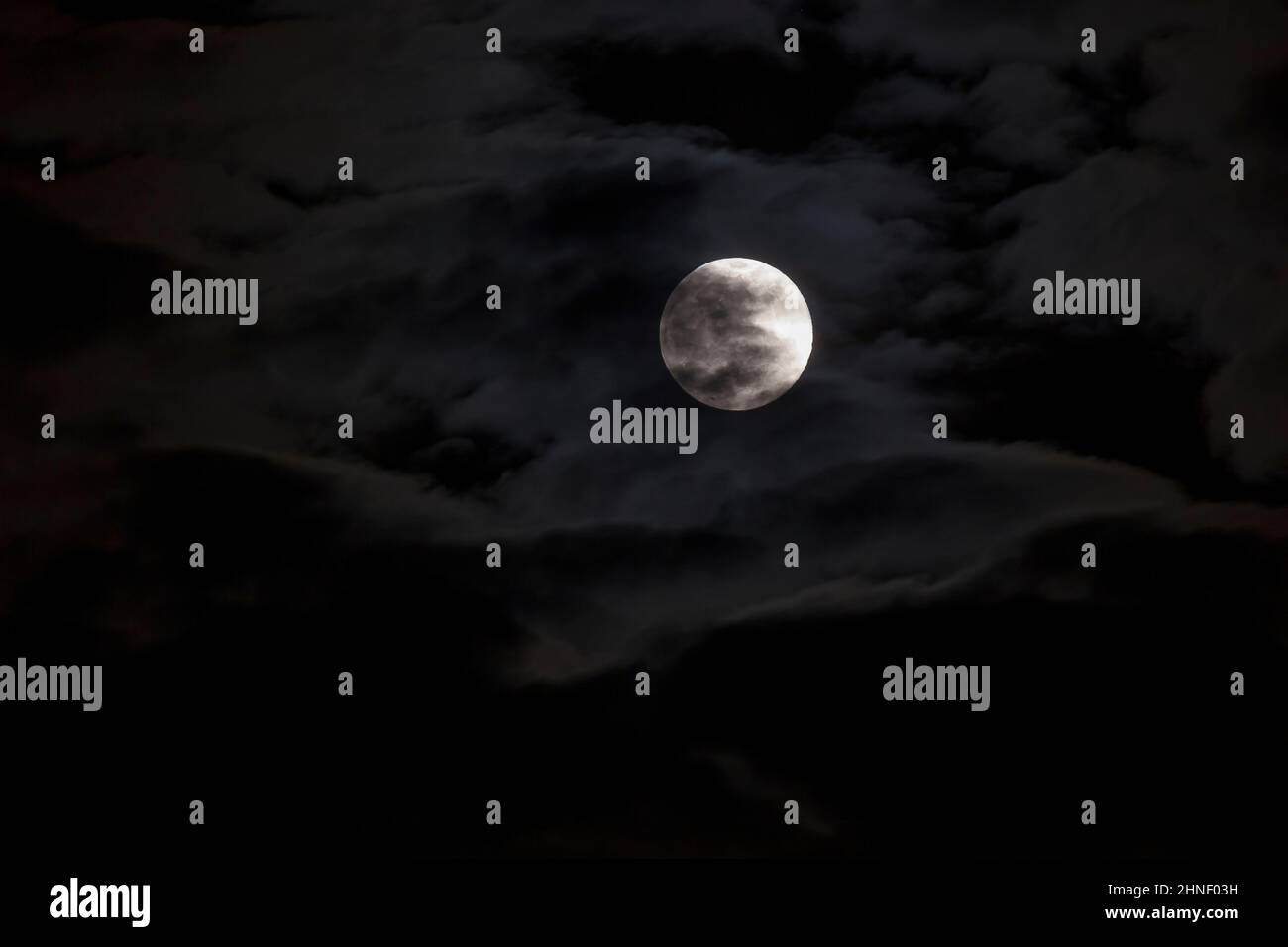 Telephoto lens shot of moon hi-res stock photography and images - Alamy