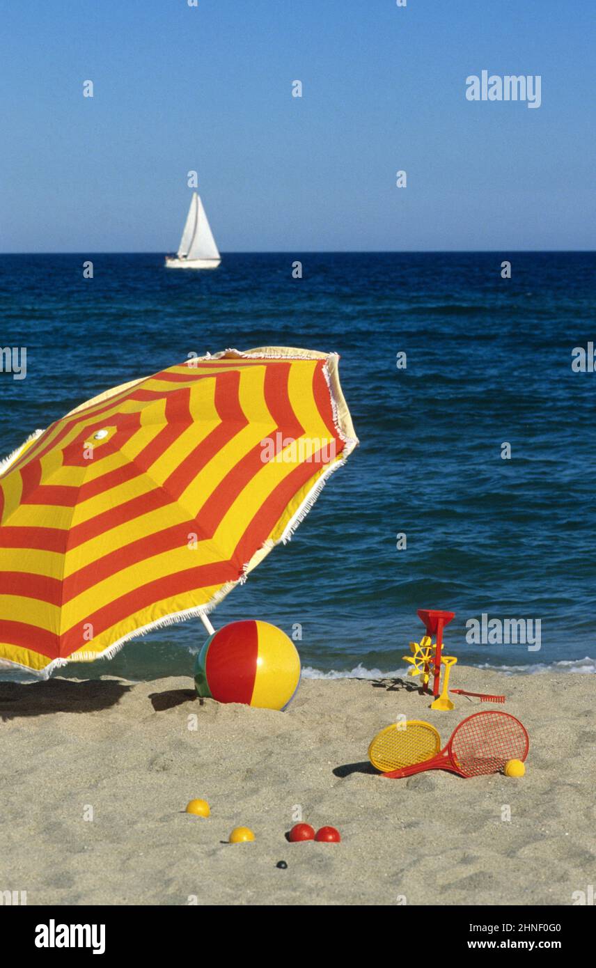 beach graphism effect umbrellas multi colored Stock Photo - Alamy