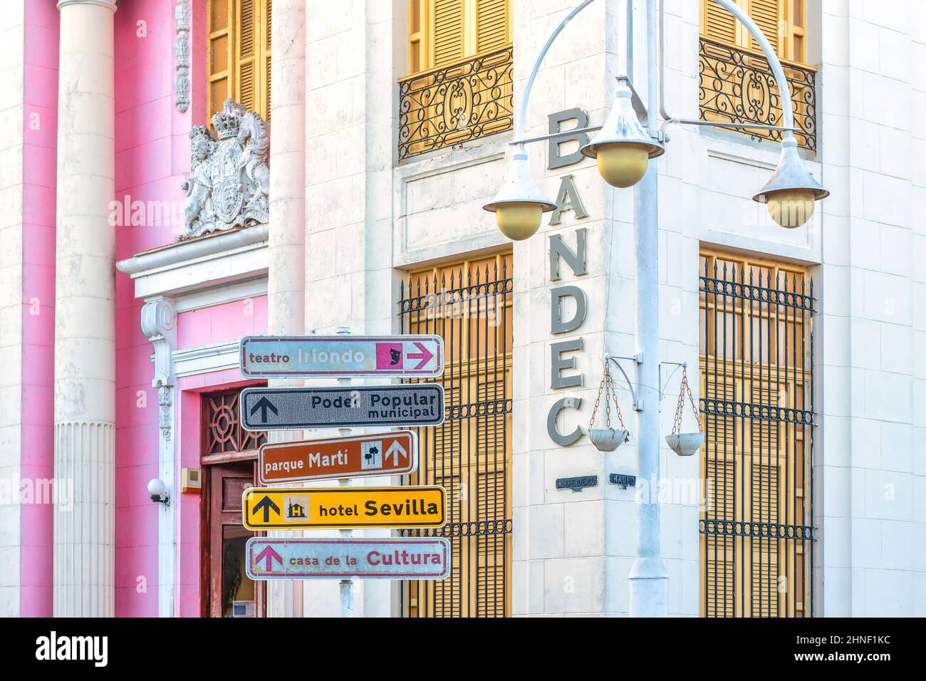 Former royal bank building hi-res stock photography and images - Alamy