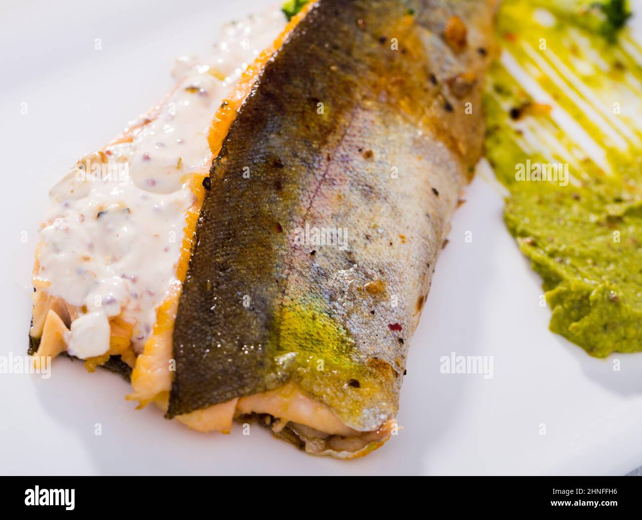Grilled fillets of trout with tartar sauce Stock Photo - Alamy