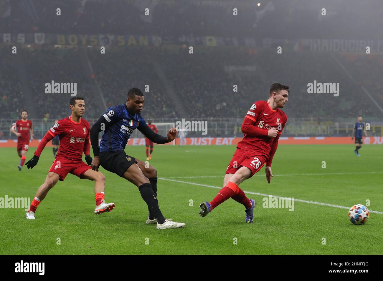 Team mate andrew robertson hi-res stock photography and images - Alamy