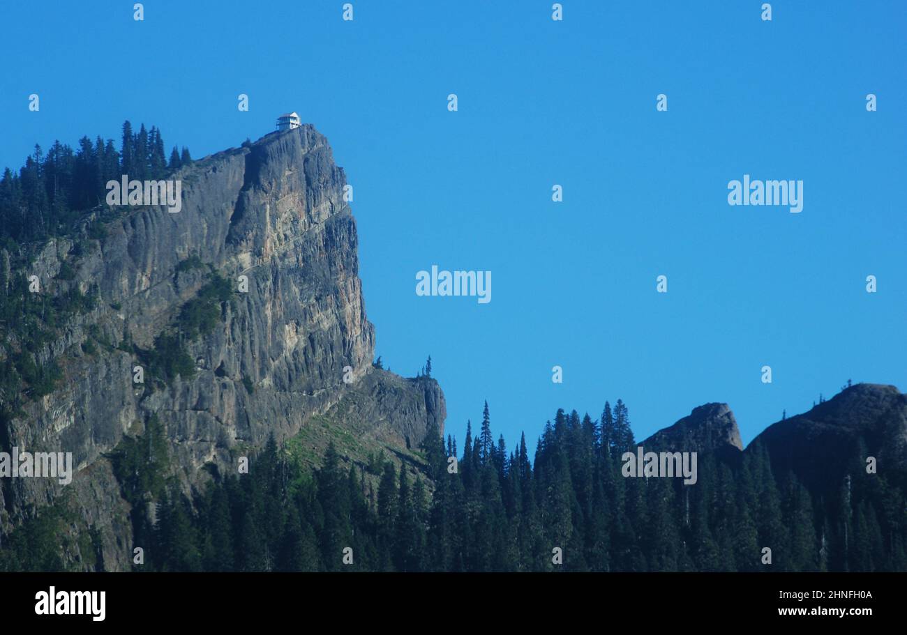 High Rock Mountain and lookout cabin Stock Photo - Alamy